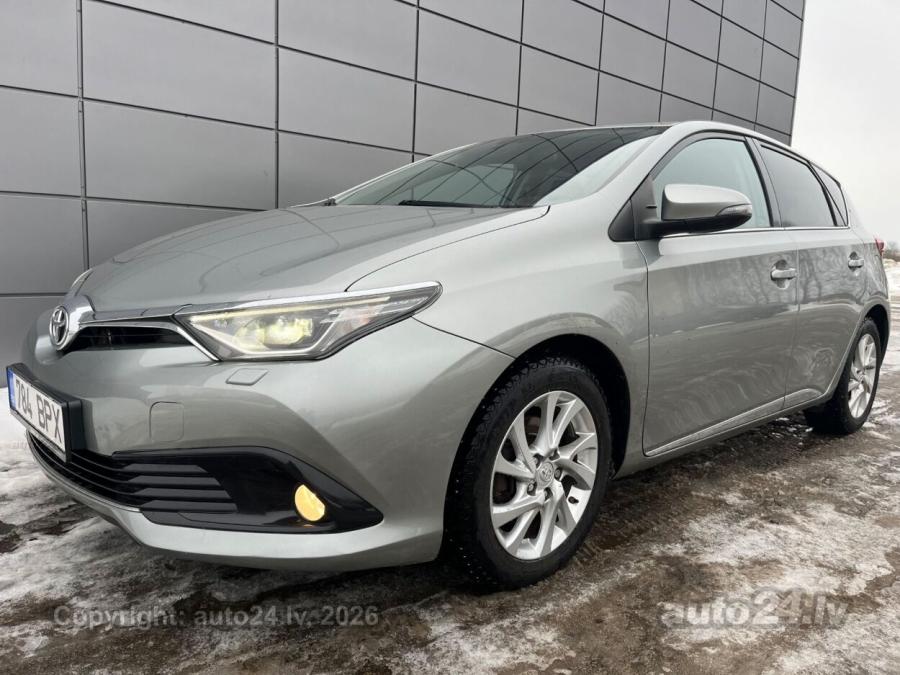 Grey Toyota Auris 2016 in Kuressaare, with an engine capacity of 1.60 L and mileage of 148 thousand km for 9950 €, photo 1 on AUTOMOTO.COM.LV