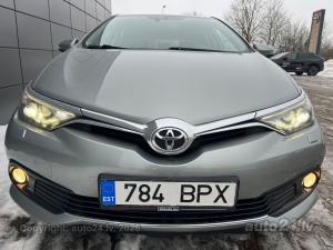 Grey Toyota Auris 2016 in Kuressaare, with an engine capacity of 1.60 L and mileage of 148 thousand km for 9950 €, photo 2 on AUTOMOTO.COM.LV