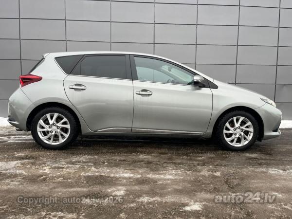 Pelēks Toyota Auris 2016 Kuresāre, ar dzinēja tilpumu 1.60 L un nobraukumu 148 tūkst. km par 9950 €, foto 7 vietnē AUTOMOTO.COM.LV