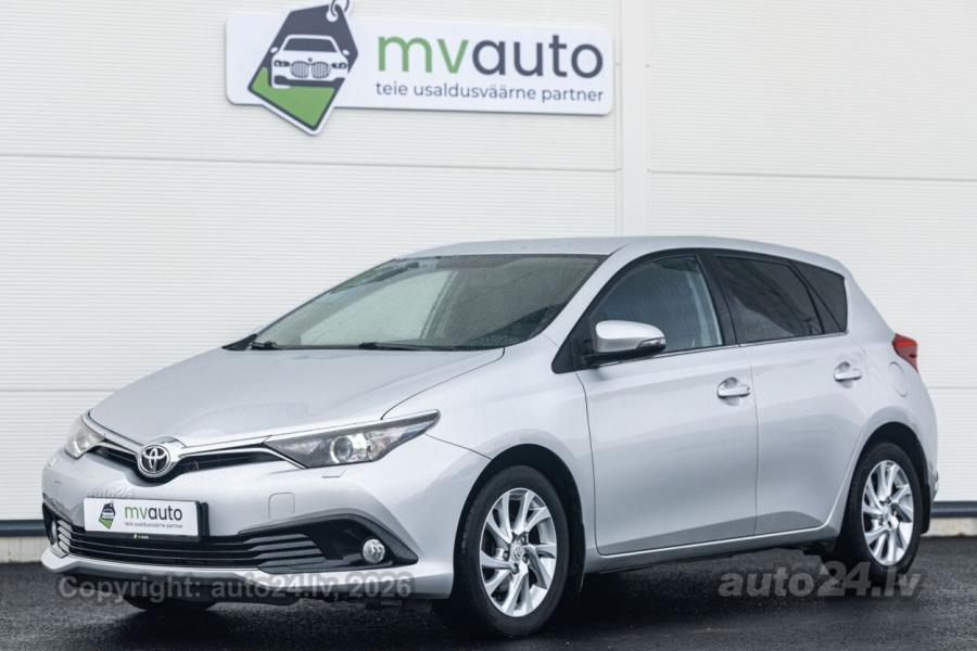 Grey Toyota Auris 2016 in Tallinn, with an engine capacity of 1.60 L and mileage of 127 thousand km for 9990 €, photo 1 on AUTOMOTO.COM.LV