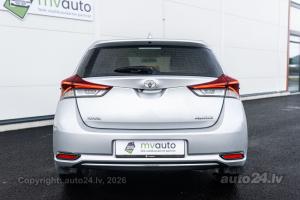 Grey Toyota Auris 2016 in Tallinn, with an engine capacity of 1.60 L and mileage of 127 thousand km for 9990 €, photo 8 on AUTOMOTO.COM.LV
