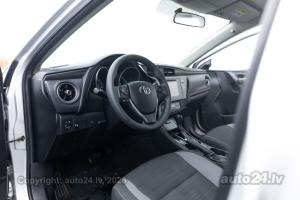 Grey Toyota Auris 2016 in Tallinn, with an engine capacity of 1.60 L and mileage of 127 thousand km for 9990 €, photo 12 on AUTOMOTO.COM.LV