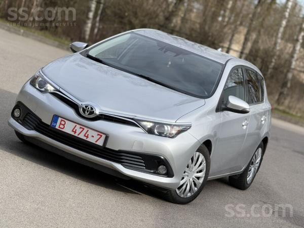 Pelēks Toyota Auris 2016 Rīga, ar dzinēja tilpumu 1.60 L un nobraukumu 0 tūkst. km par 6970 €, foto 1 vietnē AUTOMOTO.COM.LV