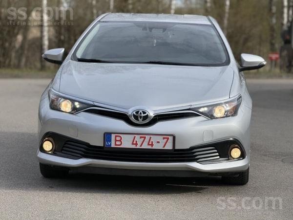 Pelēks Toyota Auris 2016 Rīga, ar dzinēja tilpumu 1.60 L un nobraukumu 0 tūkst. km par 6970 €, foto 5 vietnē AUTOMOTO.COM.LV