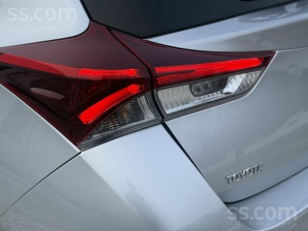 Pelēks Toyota Auris 2016 Rīga, ar dzinēja tilpumu 1.60 L un nobraukumu 0 tūkst. km par 6970 €, foto 6 vietnē AUTOMOTO.COM.LV