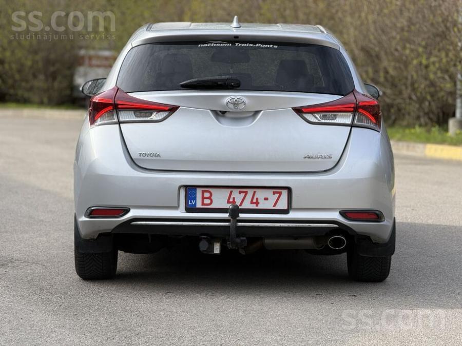 Pelēks Toyota Auris 2016 Rīga, ar dzinēja tilpumu 1.60 L un nobraukumu 0 tūkst. km par 6970 €, foto 8 vietnē AUTOMOTO.COM.LV