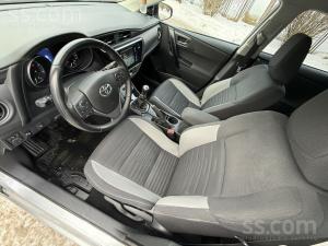Pelēks Toyota Auris 2016 Rīga, ar dzinēja tilpumu 1.60 L un nobraukumu 0 tūkst. km par 6970 €, foto 10 vietnē AUTOMOTO.COM.LV