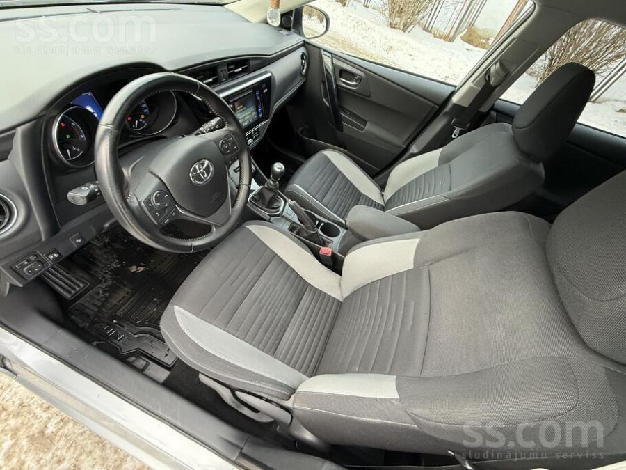 Pelēks Toyota Auris 2016 Rīga, ar dzinēja tilpumu 1.60 L un nobraukumu 0 tūkst. km par 6970 €, foto 10 vietnē AUTOMOTO.COM.LV