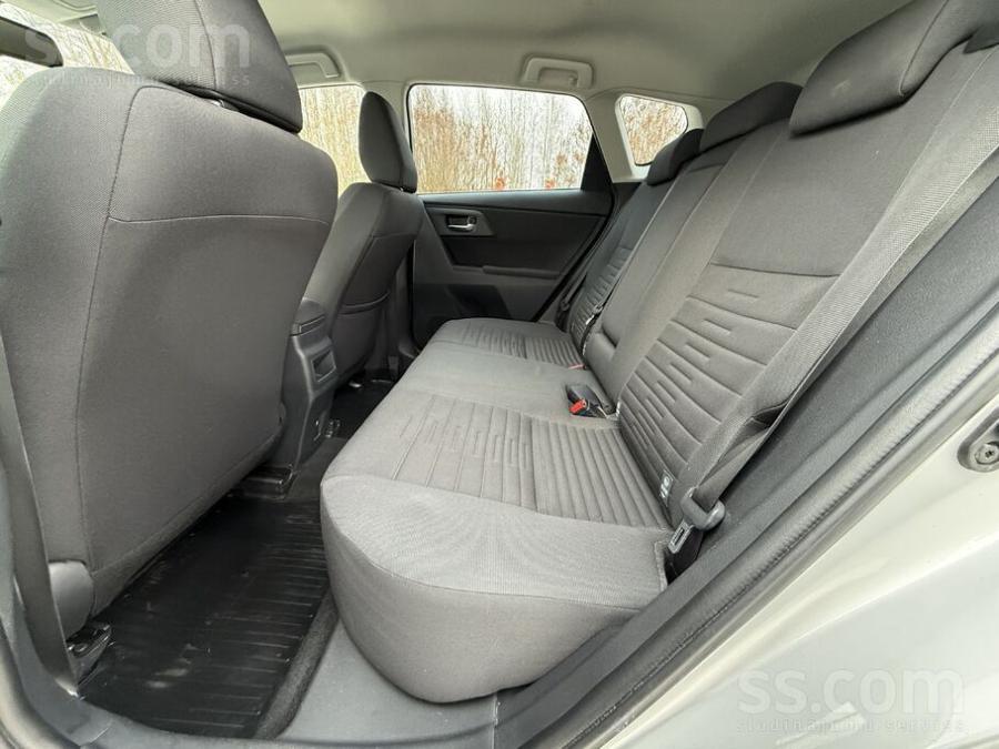 Pelēks Toyota Auris 2016 Rīga, ar dzinēja tilpumu 1.60 L un nobraukumu 0 tūkst. km par 6970 €, foto 14 vietnē AUTOMOTO.COM.LV