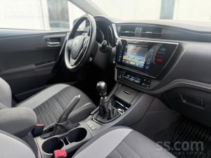 Pelēks Toyota Auris 2016 Rīga, ar dzinēja tilpumu 1.60 L un nobraukumu 0 tūkst. km par 6970 €, foto 20 vietnē AUTOMOTO.COM.LV