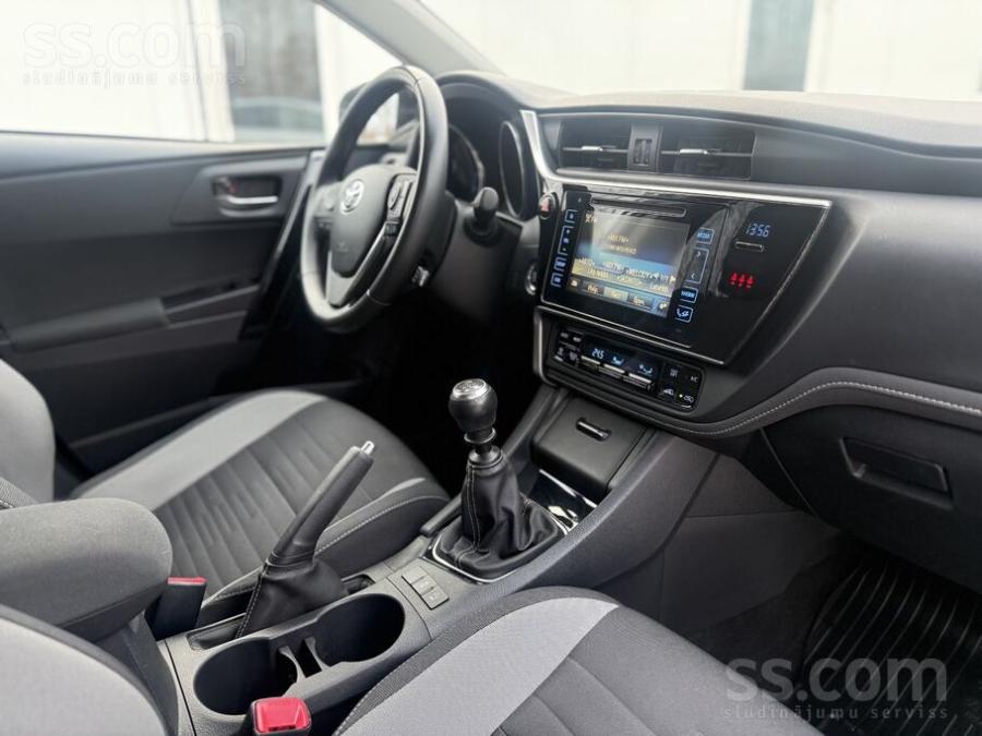 Pelēks Toyota Auris 2016 Rīga, ar dzinēja tilpumu 1.60 L un nobraukumu 0 tūkst. km par 6970 €, foto 20 vietnē AUTOMOTO.COM.LV
