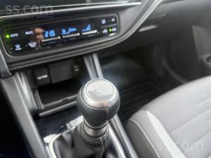 Pelēks Toyota Auris 2016 Rīga, ar dzinēja tilpumu 1.60 L un nobraukumu 0 tūkst. km par 6970 €, foto 22 vietnē AUTOMOTO.COM.LV