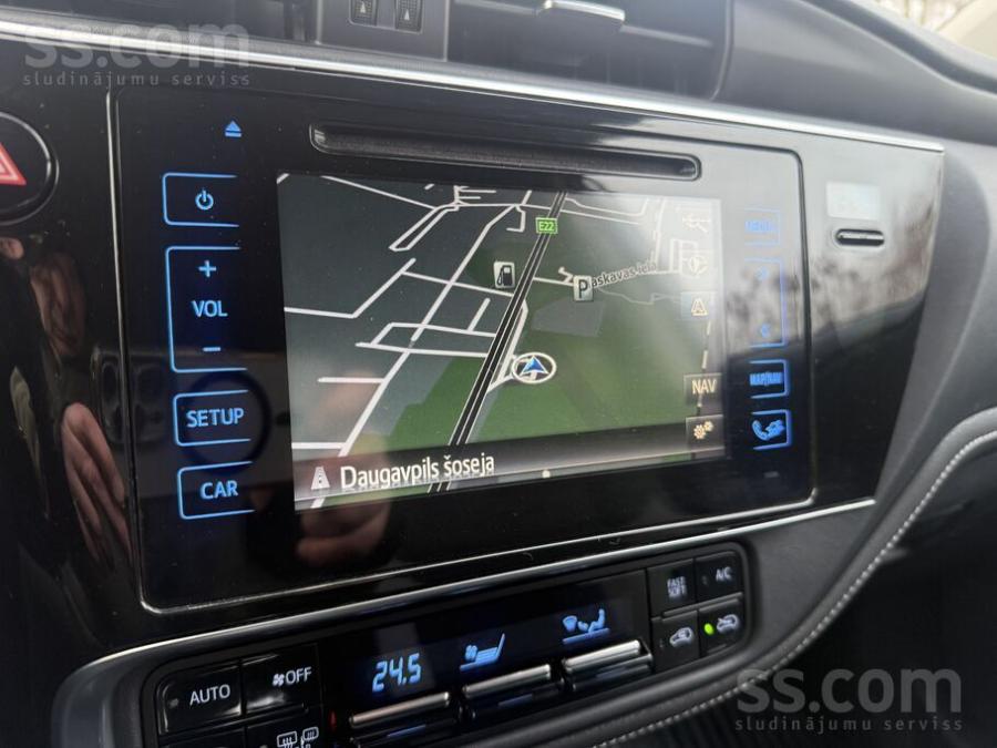 Pelēks Toyota Auris 2016 Rīga, ar dzinēja tilpumu 1.60 L un nobraukumu 0 tūkst. km par 6970 €, foto 32 vietnē AUTOMOTO.COM.LV