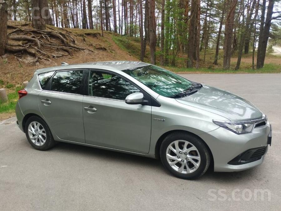 Pelēks Toyota Auris 2016 Rīga, ar dzinēja tilpumu 1.80 L un nobraukumu 237 tūkst. km par 7600 €, foto 3 vietnē AUTOMOTO.COM.LV