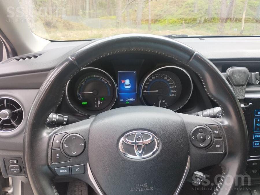 Pelēks Toyota Auris 2016 Rīga, ar dzinēja tilpumu 1.80 L un nobraukumu 237 tūkst. km par 7600 €, foto 10 vietnē AUTOMOTO.COM.LV