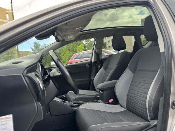 Grey Toyota Auris 2016 in Vilnius, with an engine capacity of 1.80 L and mileage of 248 thousand km for 10600 €, photo 4 on AUTOMOTO.COM.LV