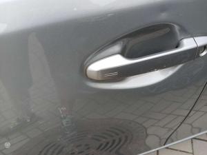 Grey Toyota Auris 2016 in Taurage, with an engine capacity of 1.80 L and mileage of 277 thousand km for 3300 €, photo 17 on AUTOMOTO.COM.LV