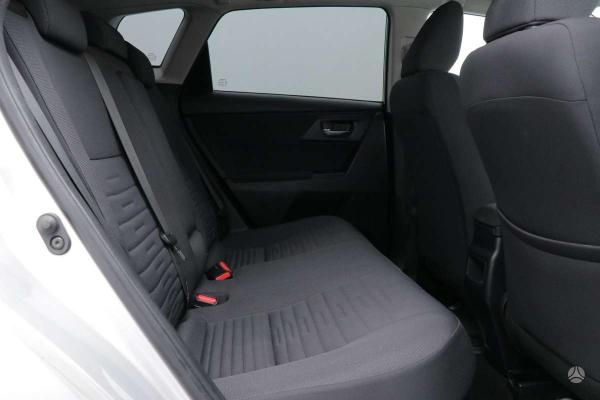 Pelēks Toyota Auris 2016 Viļņa, ar dzinēja tilpumu 1.80 L un nobraukumu 149 tūkst. km par 12900 €, foto 9 vietnē AUTOMOTO.COM.LV