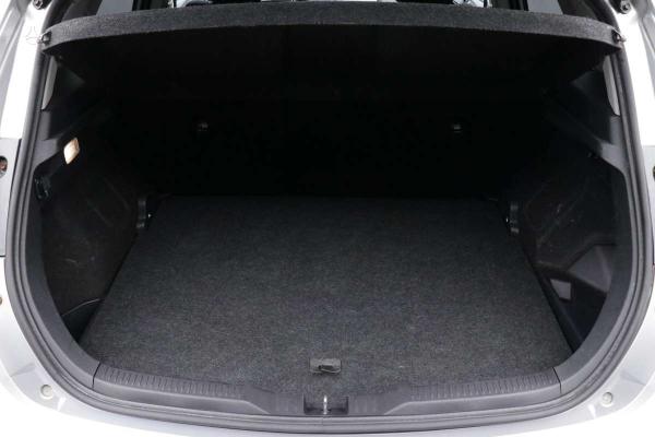 Grey Toyota Auris 2016 in Vilnius, with an engine capacity of 1.80 L and mileage of 149 thousand km for 12900 €, photo 10 on AUTOMOTO.COM.LV