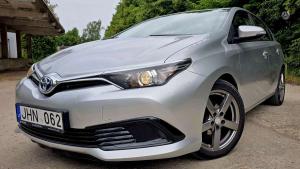 Grey Toyota Auris 2016 in Siauliai, with an engine capacity of 1.36 L and mileage of 240 thousand km for 5790 €, photo 3 on AUTOMOTO.COM.LV