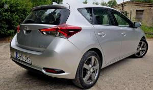 Grey Toyota Auris 2016 in Siauliai, with an engine capacity of 1.36 L and mileage of 240 thousand km for 5790 €, photo 9 on AUTOMOTO.COM.LV