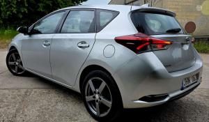 Grey Toyota Auris 2016 in Siauliai, with an engine capacity of 1.36 L and mileage of 240 thousand km for 5790 €, photo 14 on AUTOMOTO.COM.LV
