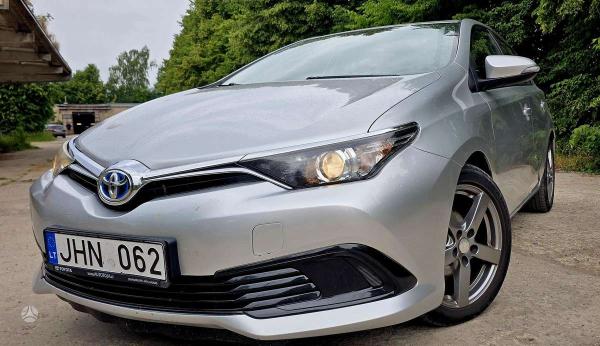 Pelēks Toyota Auris 2016 Šauļi, ar dzinēja tilpumu 1.36 L un nobraukumu 240 tūkst. km par 5150 €, foto 2 vietnē AUTOMOTO.COM.LV