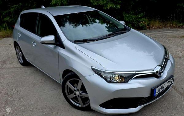 Pelēks Toyota Auris 2016 Šauļi, ar dzinēja tilpumu 1.36 L un nobraukumu 240 tūkst. km par 5150 €, foto 4 vietnē AUTOMOTO.COM.LV