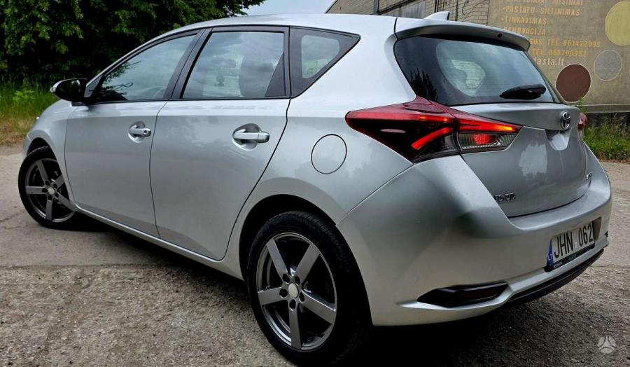 Pelēks Toyota Auris 2016 Šauļi, ar dzinēja tilpumu 1.36 L un nobraukumu 240 tūkst. km par 5150 €, foto 15 vietnē AUTOMOTO.COM.LV