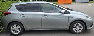 Pelēks Toyota Auris 2016 Viļņa, ar dzinēja tilpumu 1.80 L un nobraukumu 120 tūkst. km par 10499 €, foto 4 vietnē AUTOMOTO.COM.LV