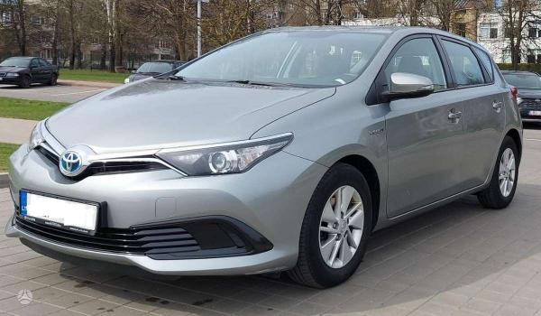Pelēks Toyota Auris 2016 Viļņa, ar dzinēja tilpumu 1.80 L un nobraukumu 120 tūkst. km par 10499 €, foto 4 vietnē AUTOMOTO.COM.LV