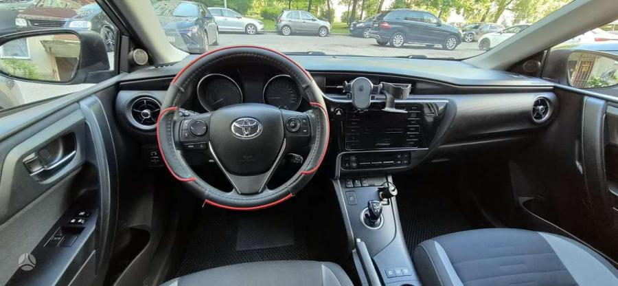 Pelēks Toyota Auris 2016 Viļņa, ar dzinēja tilpumu 1.80 L un nobraukumu 120 tūkst. km par 10499 €, foto 13 vietnē AUTOMOTO.COM.LV