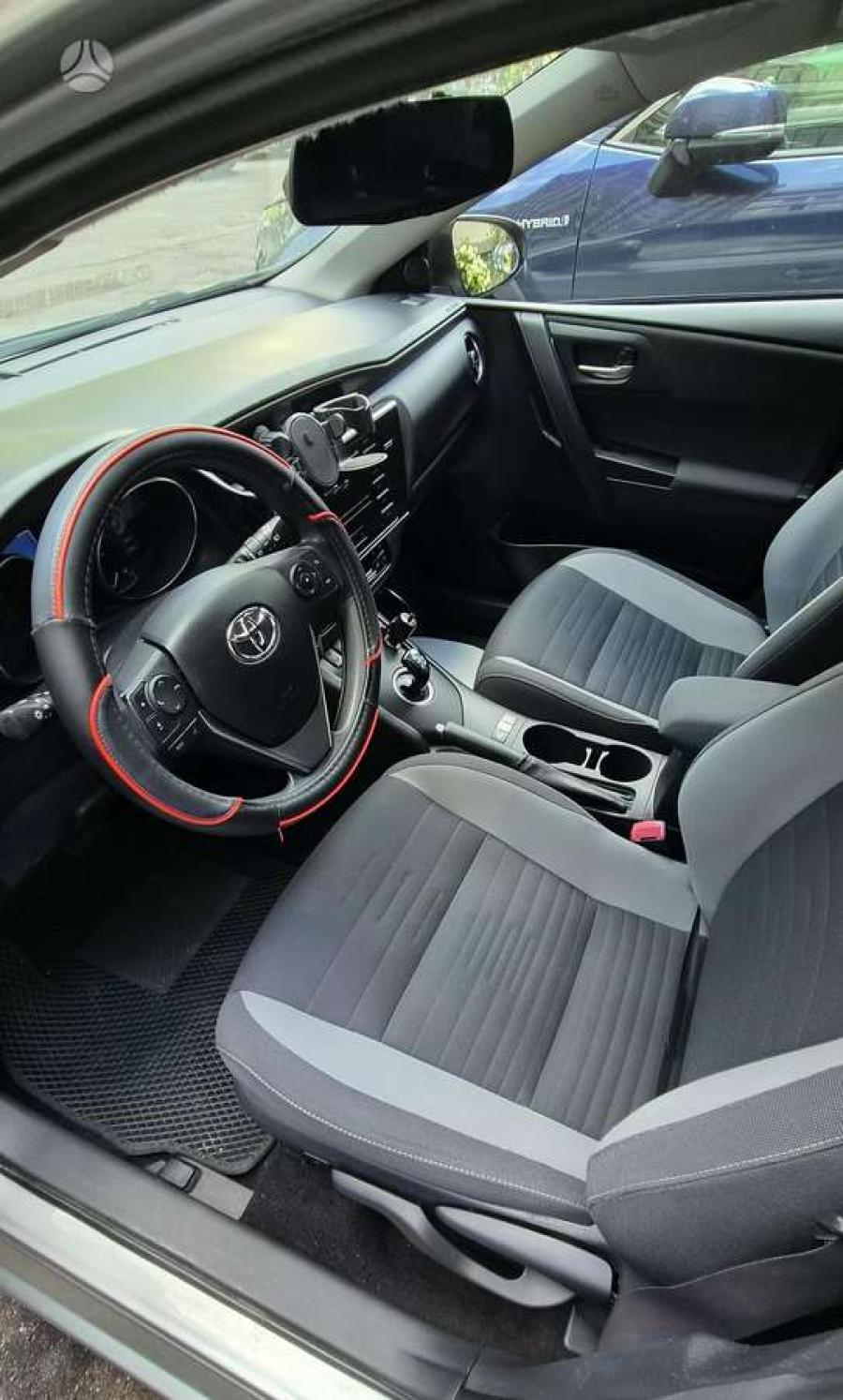 Pelēks Toyota Auris 2016 Viļņa, ar dzinēja tilpumu 1.80 L un nobraukumu 120 tūkst. km par 10499 €, foto 16 vietnē AUTOMOTO.COM.LV
