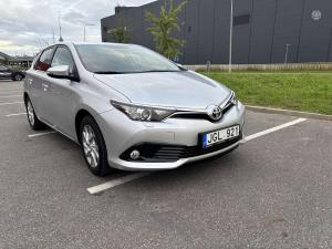 Grey Toyota Auris 2016 in Vilnius, with an engine capacity of 1.60 L and mileage of 88 thousand km for 10500 €, photo 4 on AUTOMOTO.COM.LV