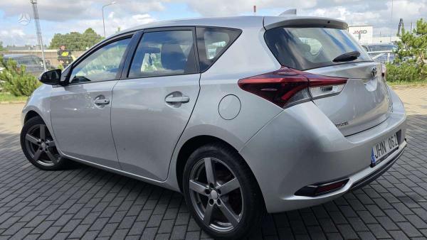 Pelēks Toyota Auris 2016 Šauļi, ar dzinēja tilpumu 1.36 L un nobraukumu 240 tūkst. km par 5150 €, foto 9 vietnē AUTOMOTO.COM.LV