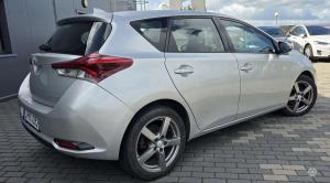 Grey Toyota Auris 2016 in Siauliai, with an engine capacity of 1.36 L and mileage of 240 thousand km for 5150 €, photo 14 on AUTOMOTO.COM.LV