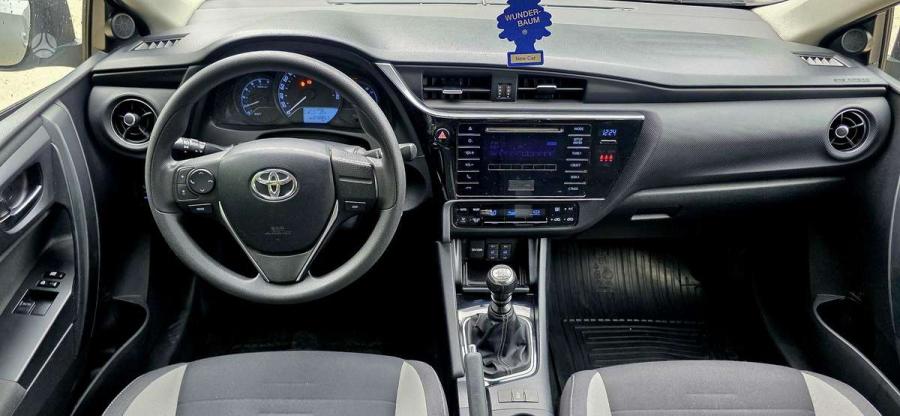Grey Toyota Auris 2016 in Siauliai, with an engine capacity of 1.36 L and mileage of 240 thousand km for 5150 €, photo 17 on AUTOMOTO.COM.LV