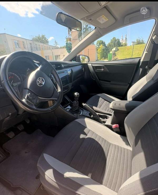 Pelēks Toyota Auris 2016 Radviliškis, ar dzinēja tilpumu 1.36 L un nobraukumu 156 tūkst. km par 6500 €, foto 1 vietnē AUTOMOTO.COM.LV