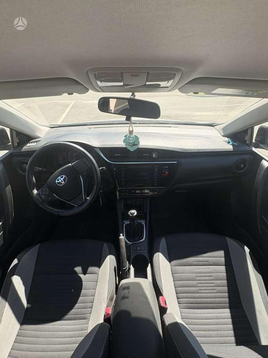 Серый Тойота Аурис 2016 в Радвилишкис, объемом двигателя 1.36 л и пробегом 156 тыс. км за 6500 €, фото 13 на AUTOMOTO.COM.LV