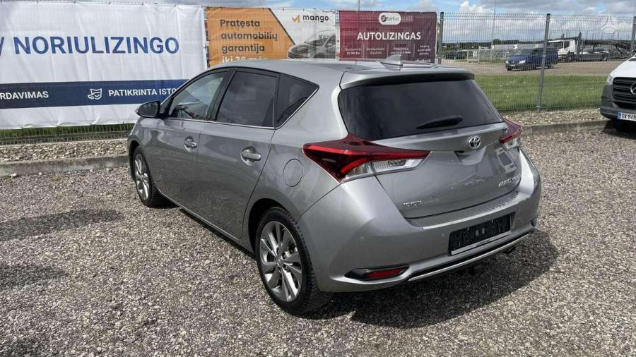 Pelēks Toyota Auris 2016 Marijampole, ar dzinēja tilpumu 1.80 L un nobraukumu 86 tūkst. km par 12990 €, foto 9 vietnē AUTOMOTO.COM.LV