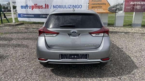 Grey Toyota Auris 2016 in Marijampole, with an engine capacity of 1.80 L and mileage of 86 thousand km for 12990 €, photo 9 on AUTOMOTO.COM.LV