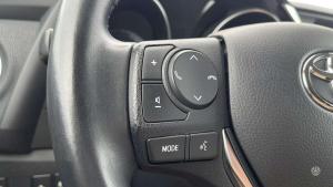 Pelēks Toyota Auris 2016 Marijampole, ar dzinēja tilpumu 1.80 L un nobraukumu 86 tūkst. km par 12990 €, foto 21 vietnē AUTOMOTO.COM.LV