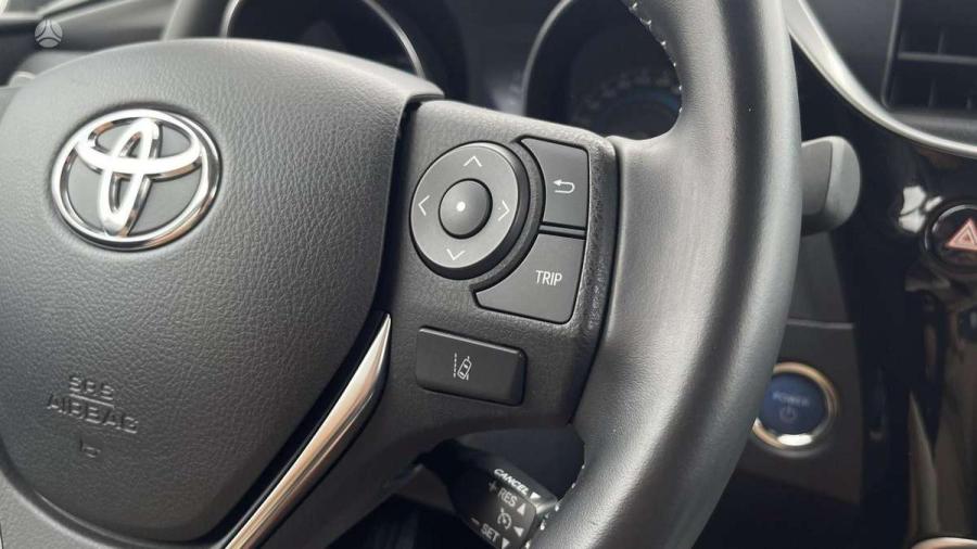 Pelēks Toyota Auris 2016 Marijampole, ar dzinēja tilpumu 1.80 L un nobraukumu 86 tūkst. km par 12990 €, foto 22 vietnē AUTOMOTO.COM.LV