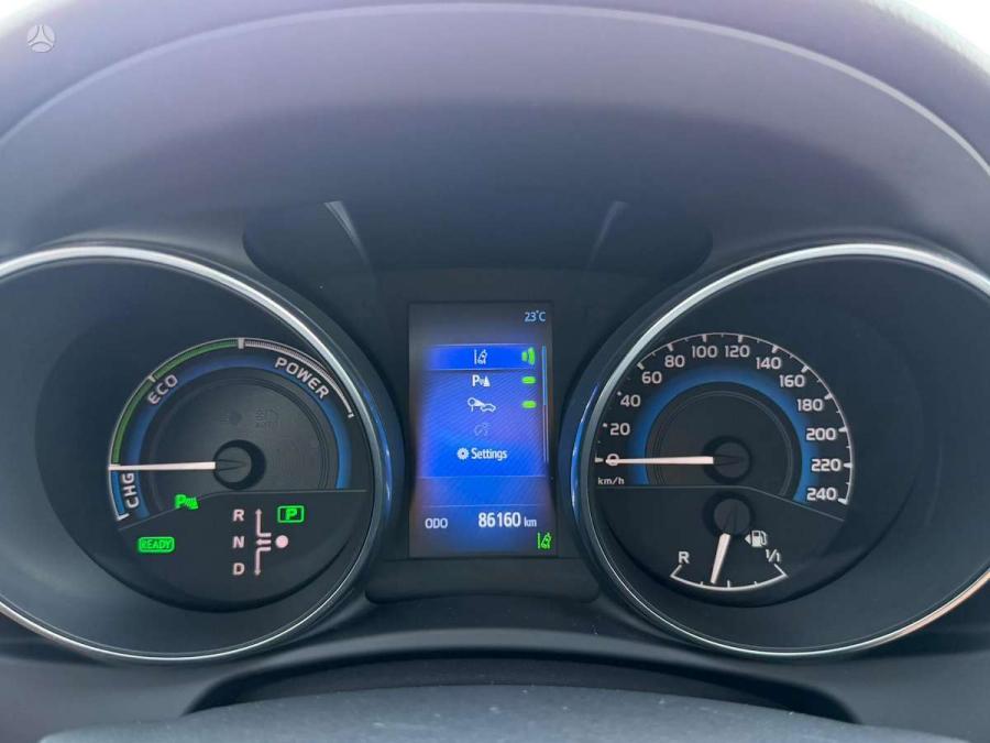 Pelēks Toyota Auris 2016 Marijampole, ar dzinēja tilpumu 1.80 L un nobraukumu 86 tūkst. km par 12990 €, foto 45 vietnē AUTOMOTO.COM.LV