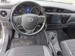 Pelēks Toyota Auris 2016 Viļņa, ar dzinēja tilpumu 1.80 L un nobraukumu 162 tūkst. km par 11300 €, foto 7 vietnē AUTOMOTO.COM.LV