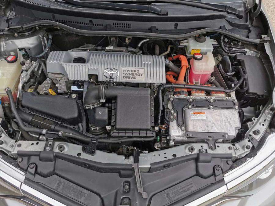 Pelēks Toyota Auris 2016 Viļņa, ar dzinēja tilpumu 1.80 L un nobraukumu 162 tūkst. km par 11300 €, foto 9 vietnē AUTOMOTO.COM.LV