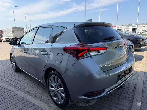 Grey Toyota Auris 2016 in Marijampole, with an engine capacity of 1.80 L and mileage of 86 thousand km for 12790 €, photo 8 on AUTOMOTO.COM.LV