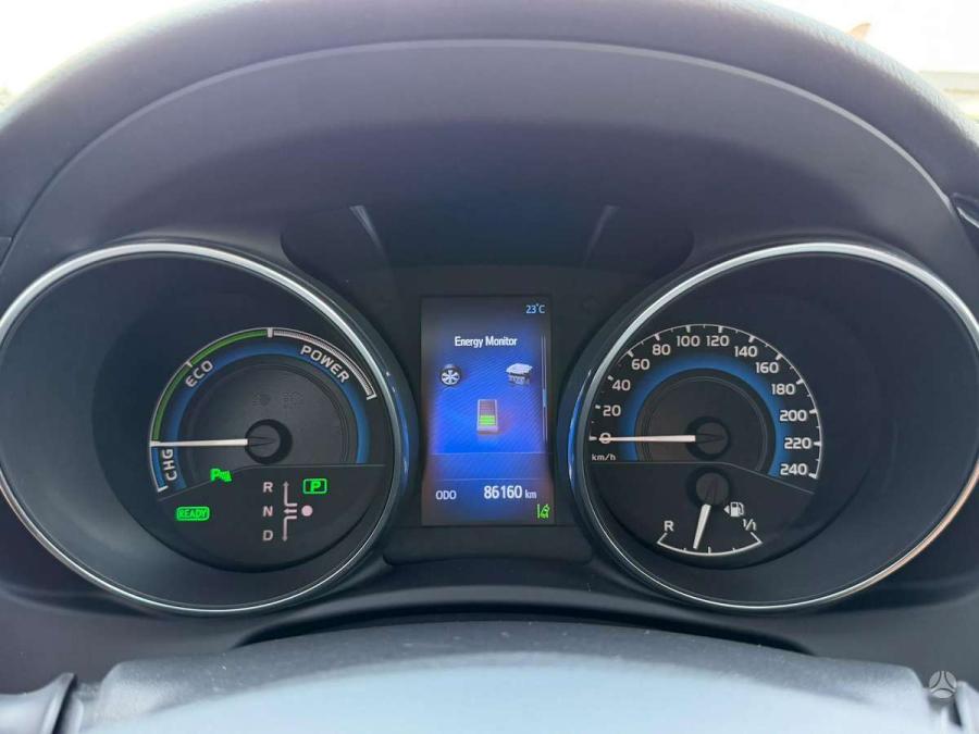 Grey Toyota Auris 2016 in Marijampole, with an engine capacity of 1.80 L and mileage of 86 thousand km for 12790 €, photo 10 on AUTOMOTO.COM.LV