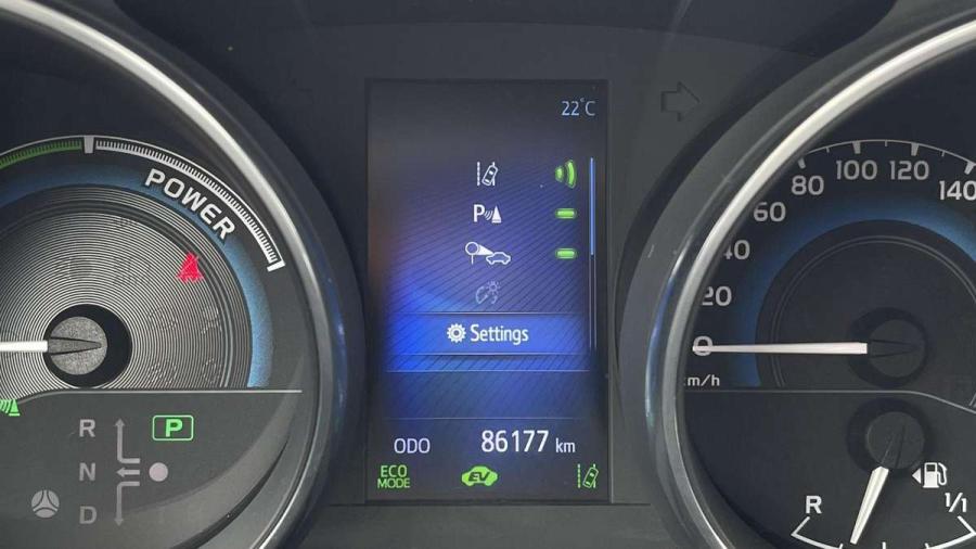 Grey Toyota Auris 2016 in Marijampole, with an engine capacity of 1.80 L and mileage of 86 thousand km for 12790 €, photo 38 on AUTOMOTO.COM.LV