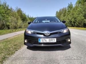 Pelēks Toyota Auris 2016 Narva, ar dzinēja tilpumu 1.60 L un nobraukumu 235 tūkst. km par 8500 €, foto  vietnē AUTOMOTO.COM.LV